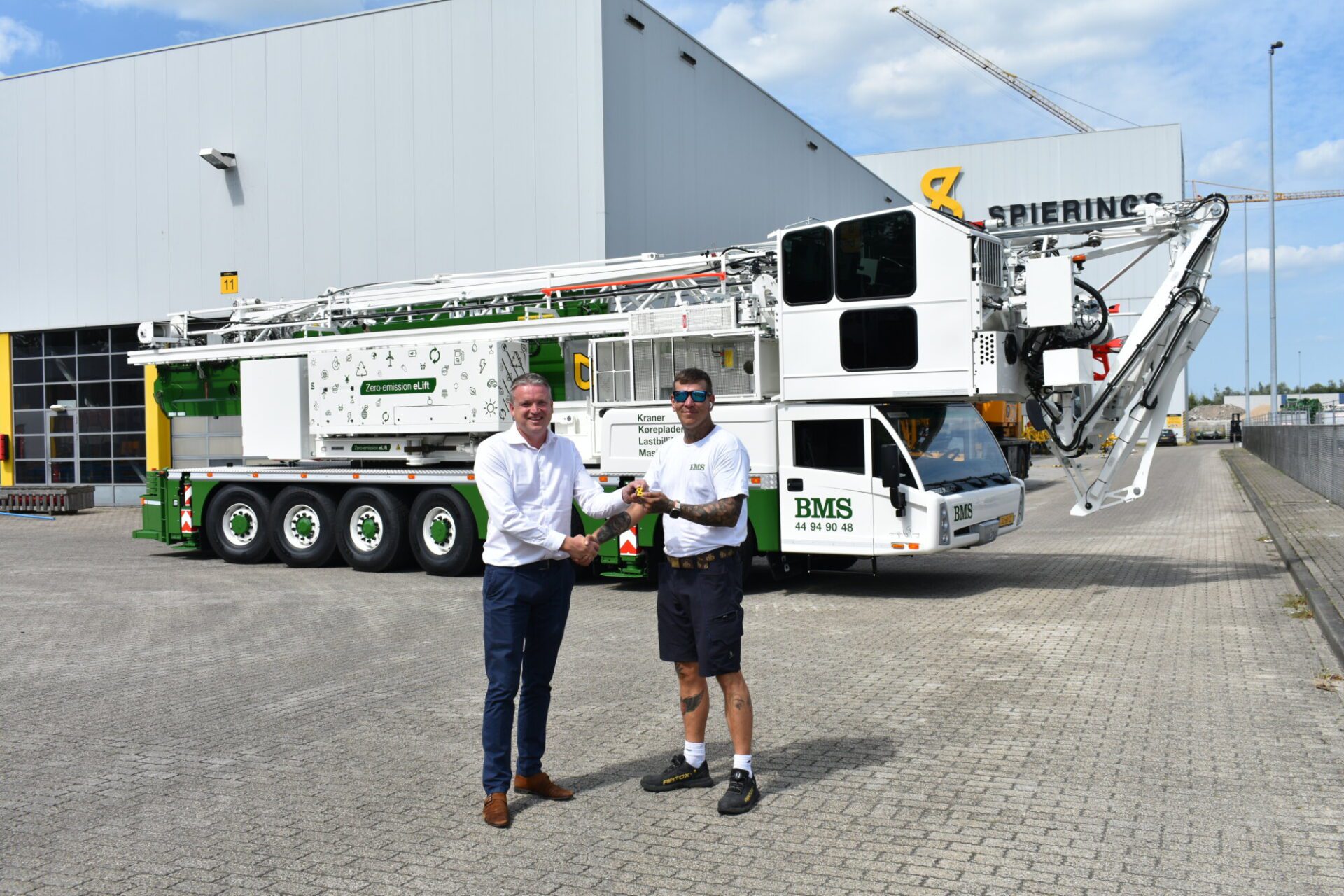 Spierings Mobile Cranes - Lift to the Max.