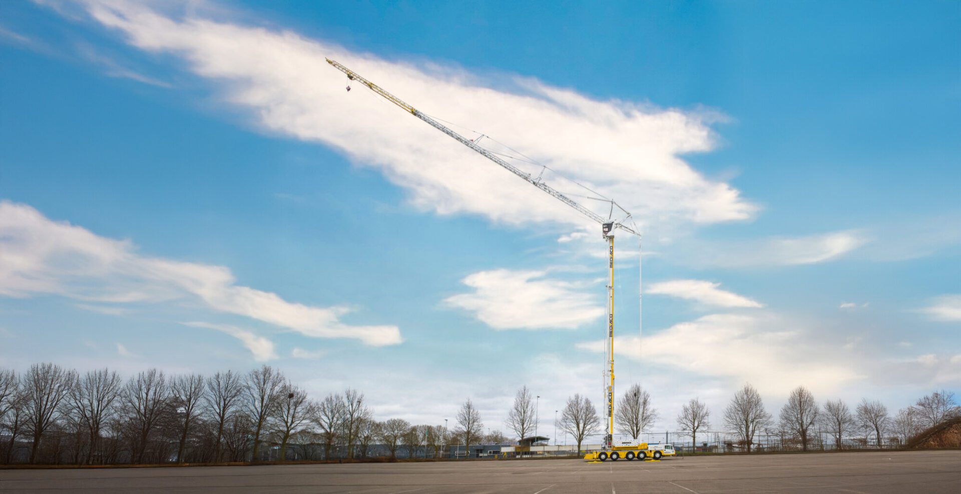 SK1265-AT5 eLift - Spierings Mobile Cranes