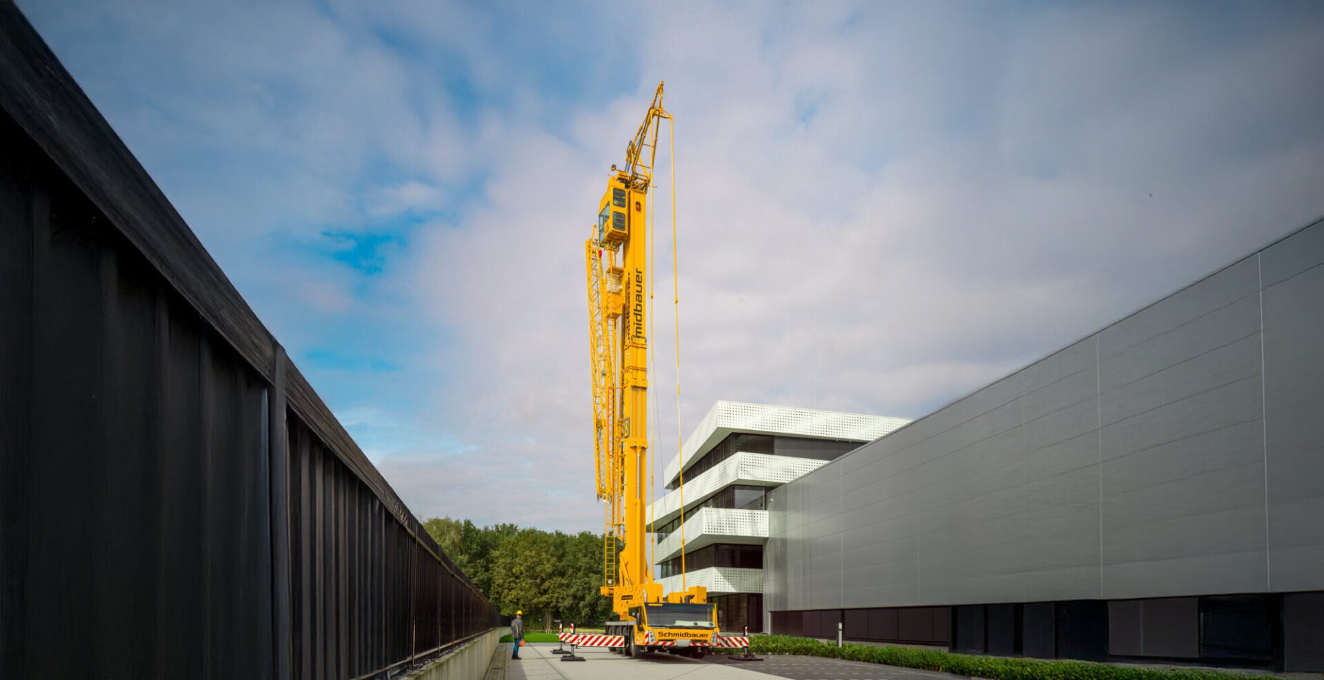 SK597-AT4 eLift - Spierings Mobile Cranes